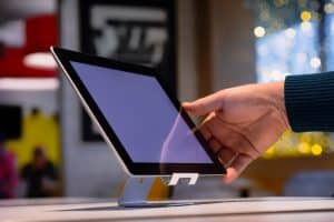 Toast vs. Clover vs. Square: A Restaurant Owners Guide – Slant POS