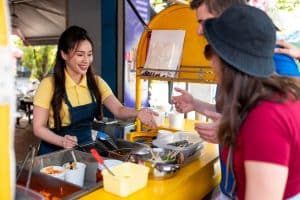 Food Stand (Food Cart) vs Food Truck: What’s The Difference? – Slant POS