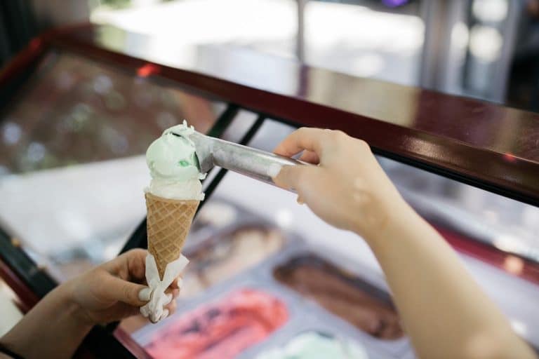 How to Choose The Right Ice Cream Shop POS System – Slant POS