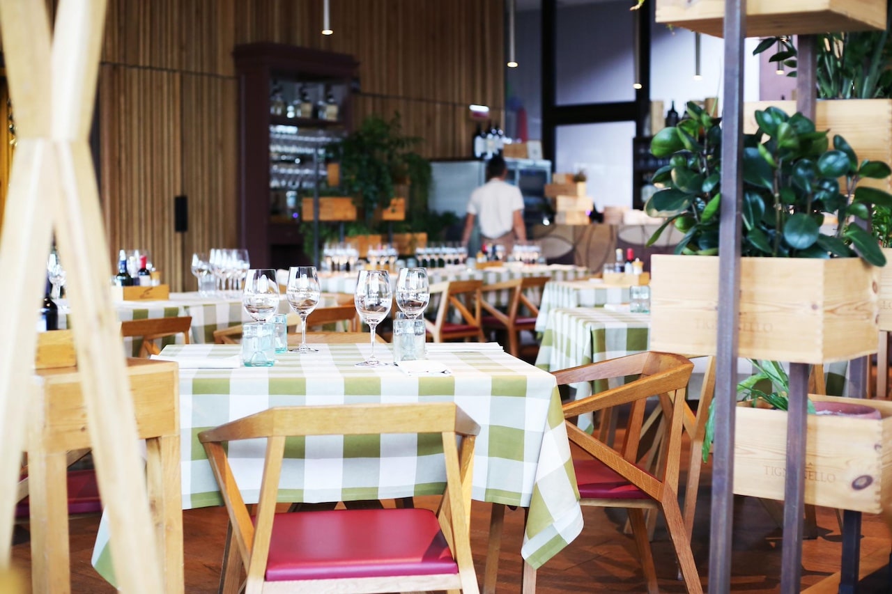 What’s The Difference Between an Eatery and a Restaurant? – Slant POS